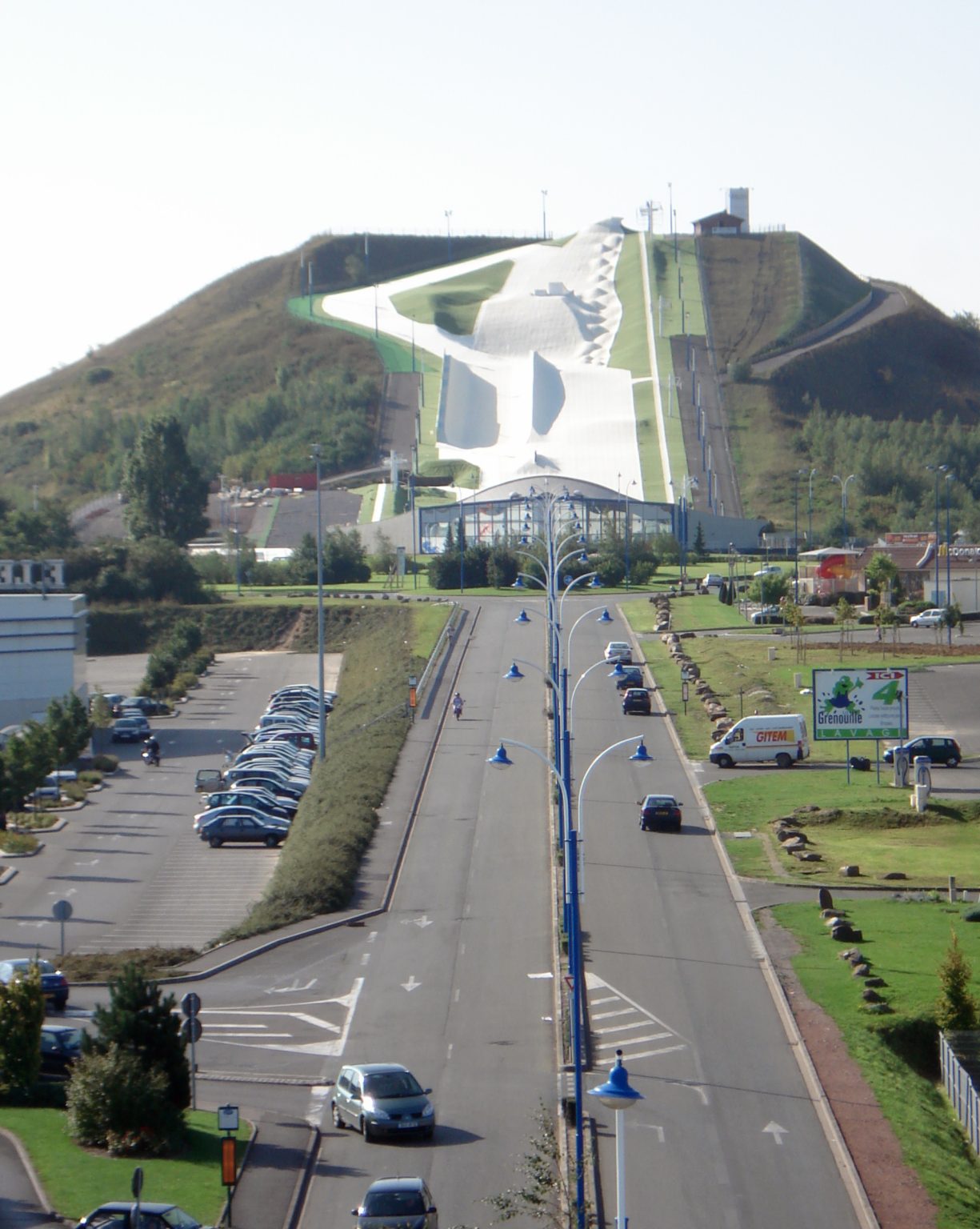 Snowflex® We design & build year-round snowsports centres.